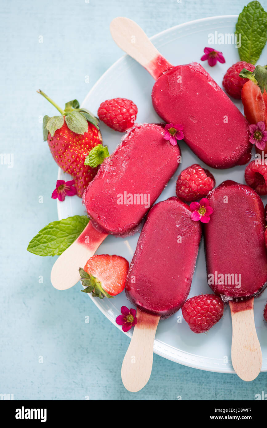Strawberry homemade popsicle, top view Stock Photo - Alamy