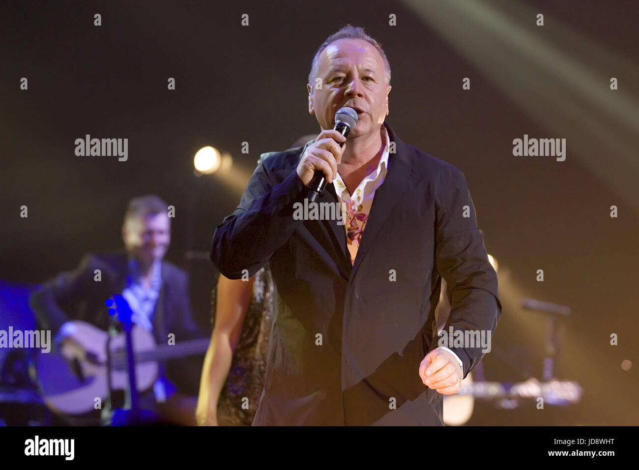 Simple Minds perform an acoustic set at the Royal Concert Hall ...