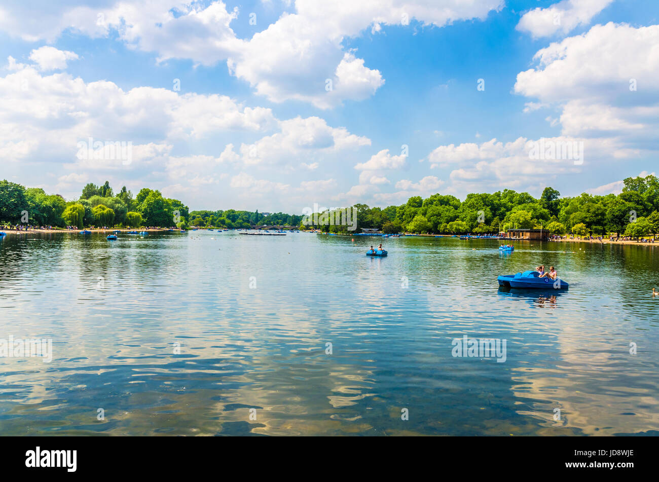 Hyde park boats hi-res stock photography and images - Alamy
