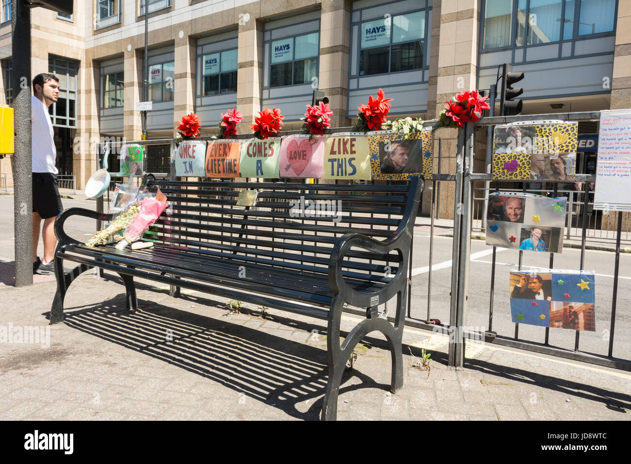 Roadside bench hi-res stock photography and images - Alamy
