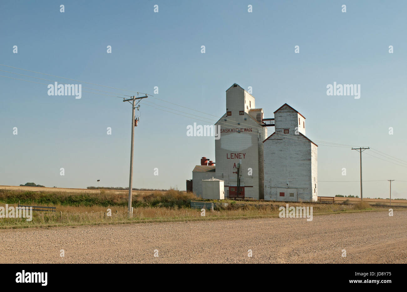 Classic grain elevators in prairie landscape Stock Photo - Alamy