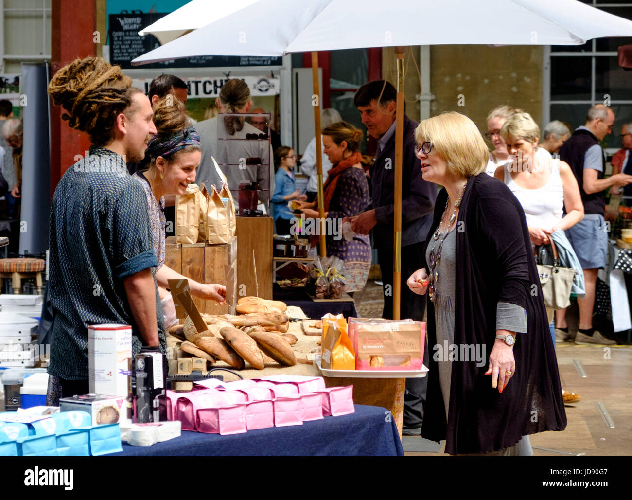 Bread station hi-res stock photography and images - Alamy