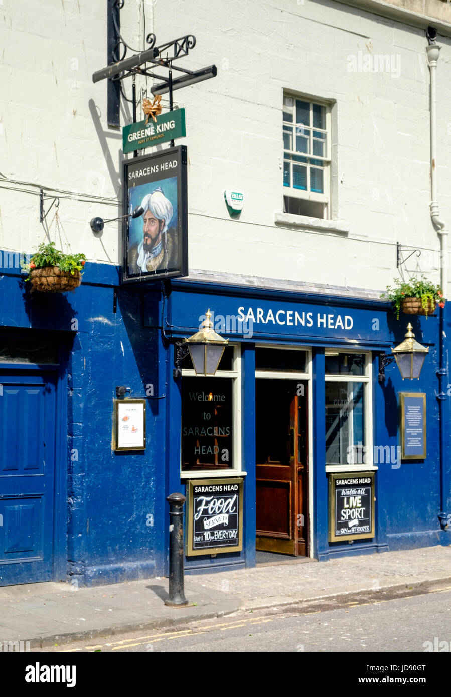 Saracens Head Pub, Bath,somerset england, UK Stock Photo - Alamy