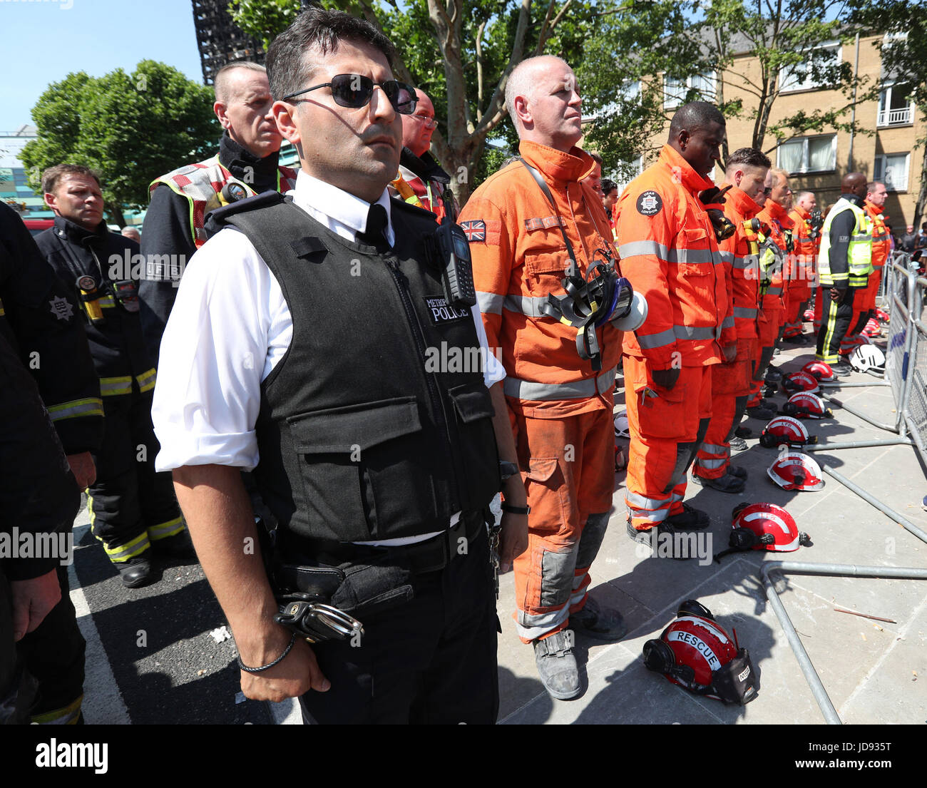 Members emergency services observe hi-res stock photography and images ...