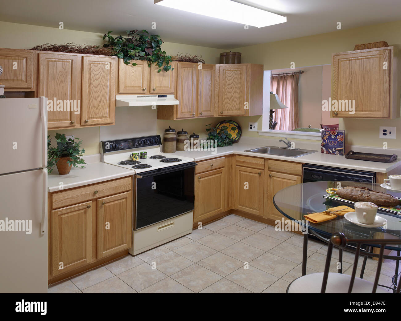 Kitchen hi-res stock photography and images - Alamy