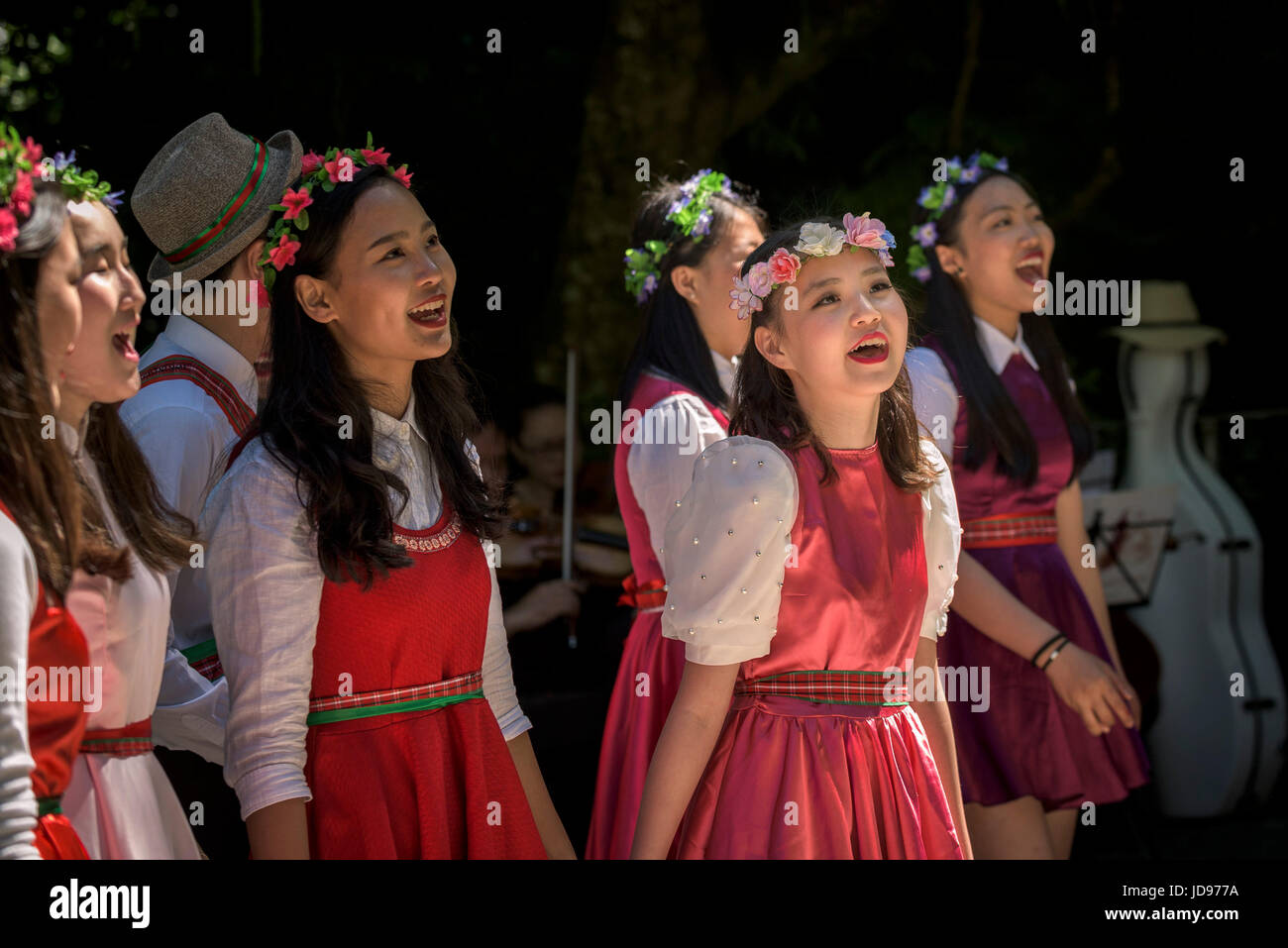 English opera singers hi-res stock photography and images - Alamy