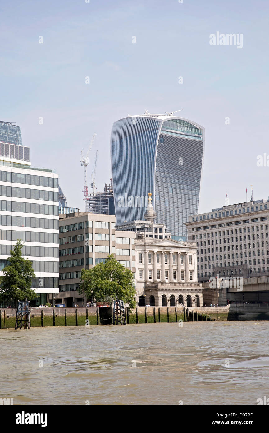 20 fenchurch street construction hi-res stock photography and images ...