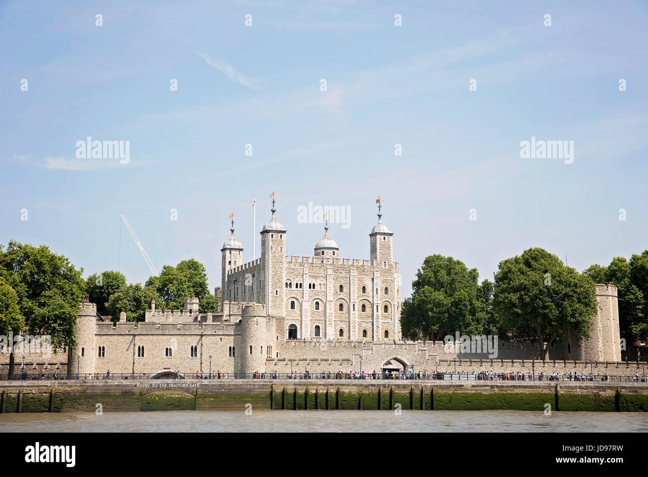 Thames river wall hi-res stock photography and images - Alamy
