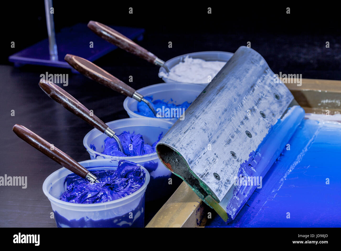 cold tone colour to grading blue tone color start from dark blue,middle ...