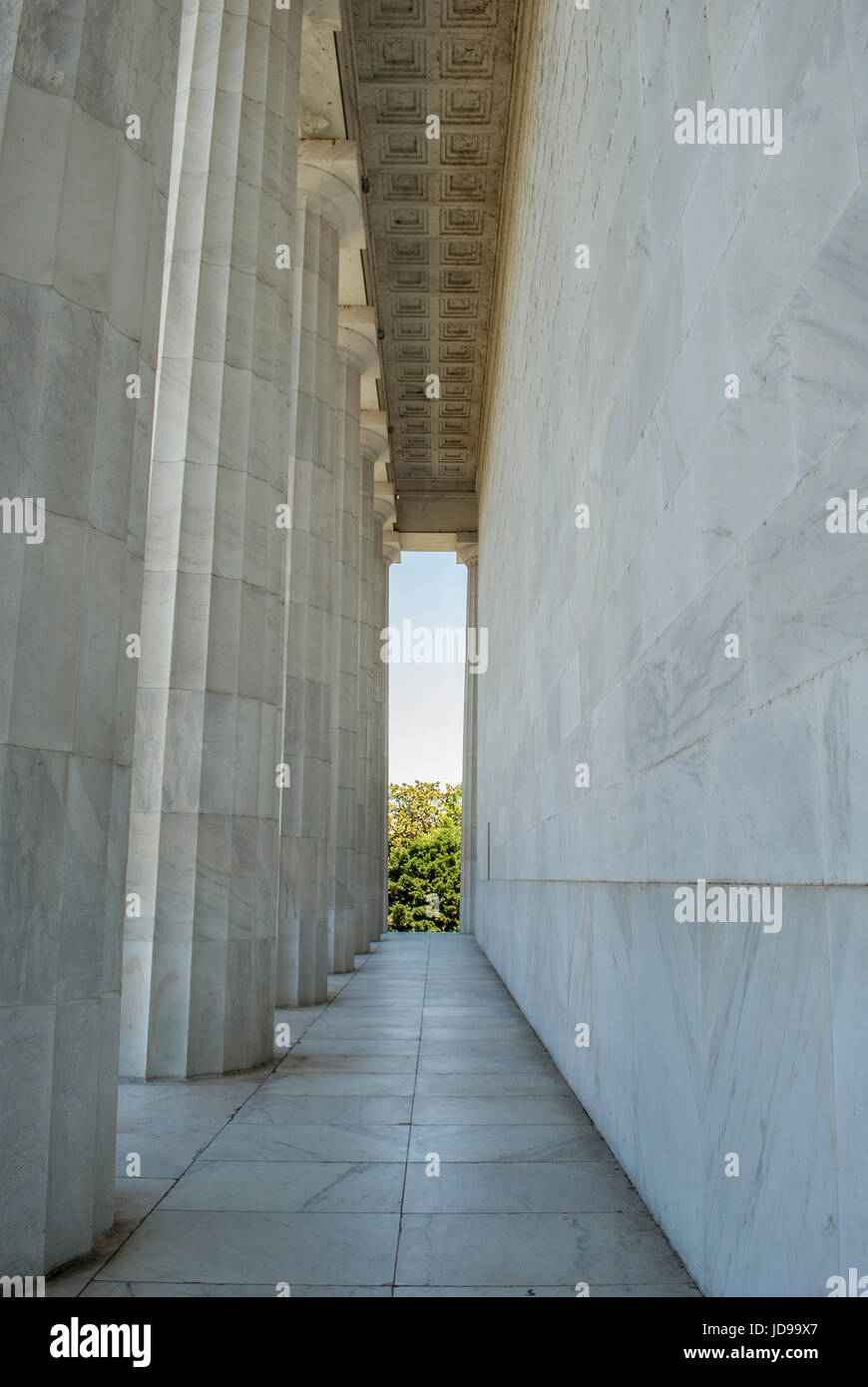 Lincoln memorial perspective hi-res stock photography and images - Alamy