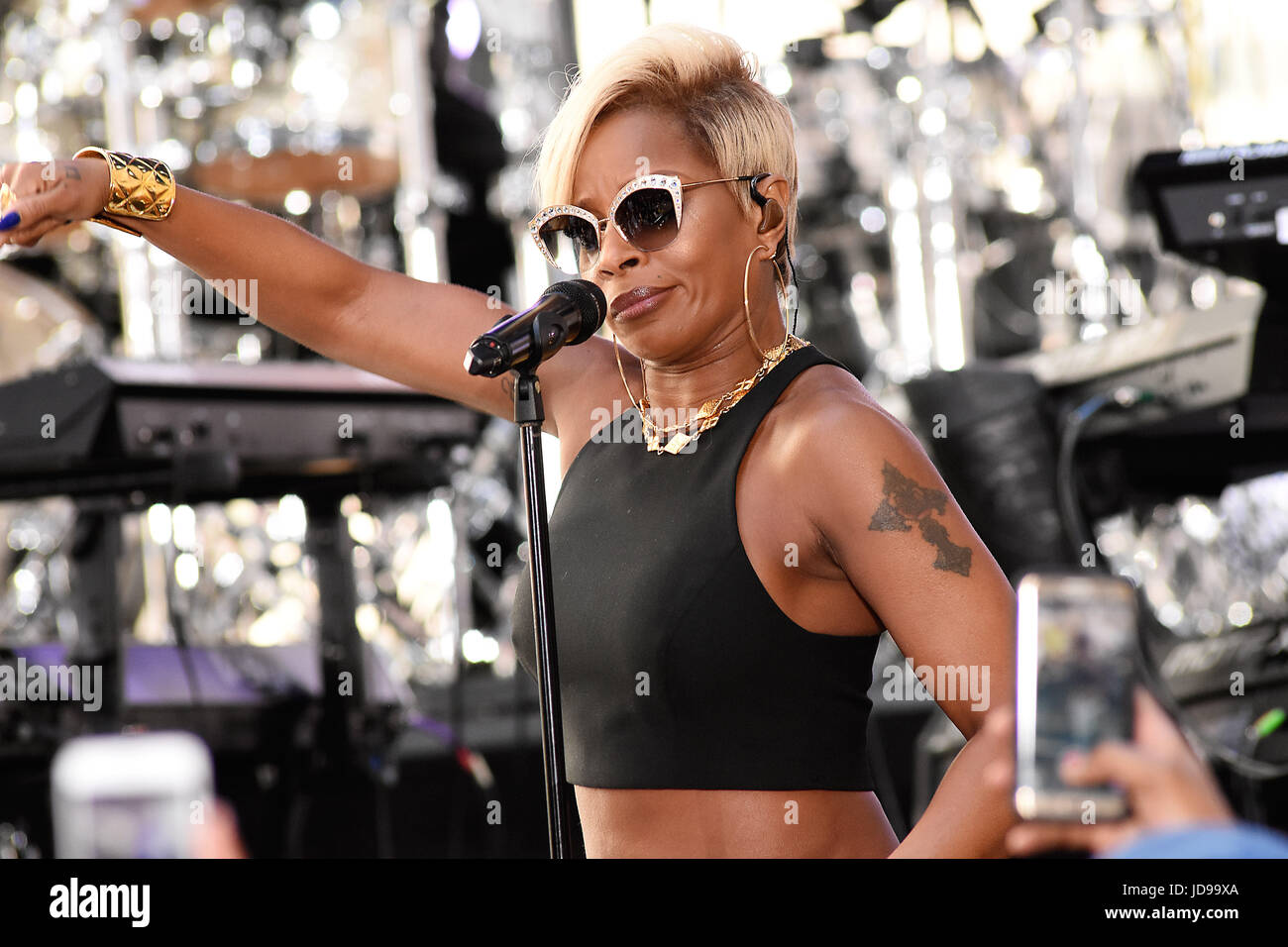 Veteran singer Mary J. Blige performs some of her greatest hits and new ...