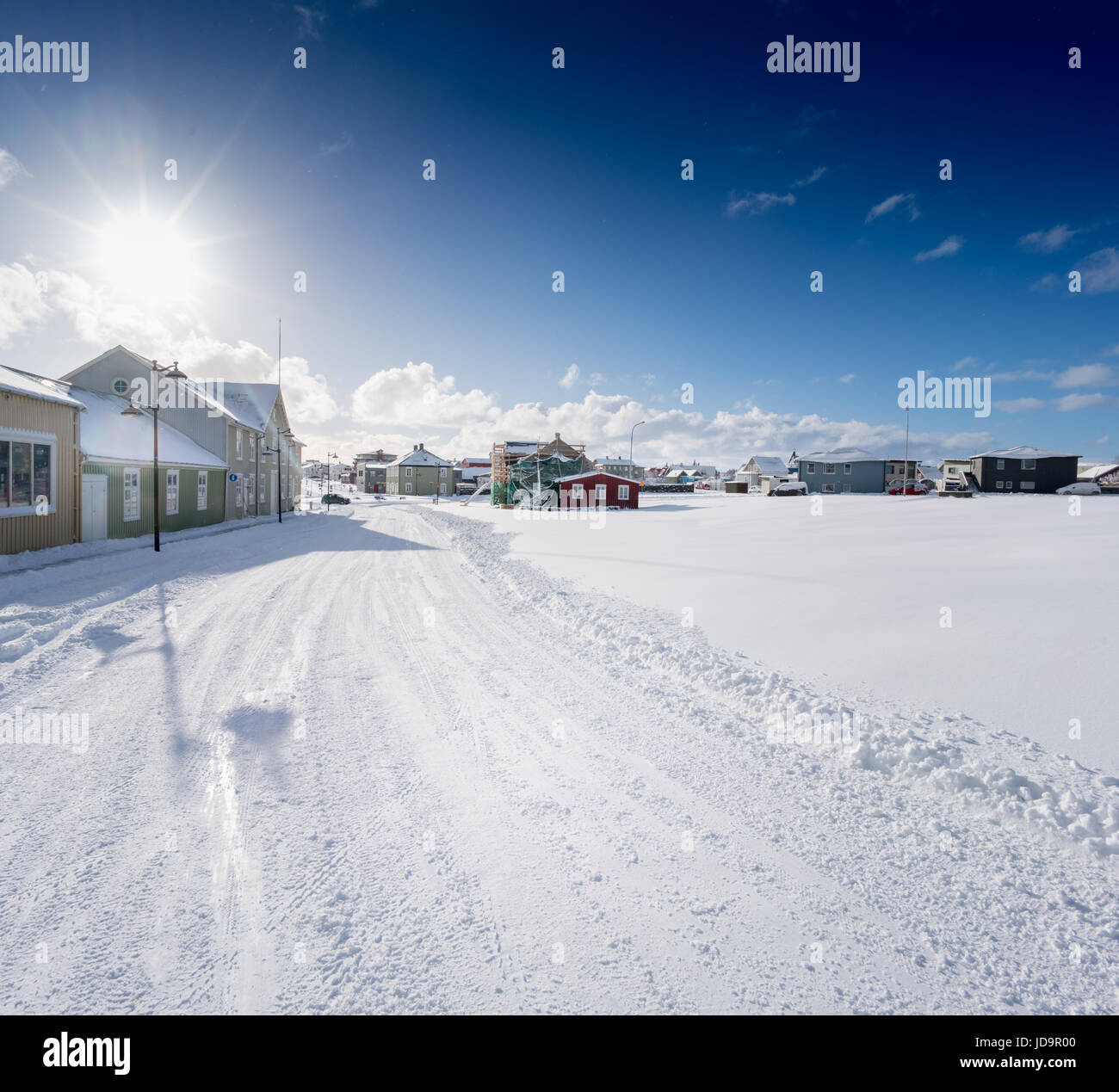 Small town snow hi-res stock photography and images - Alamy