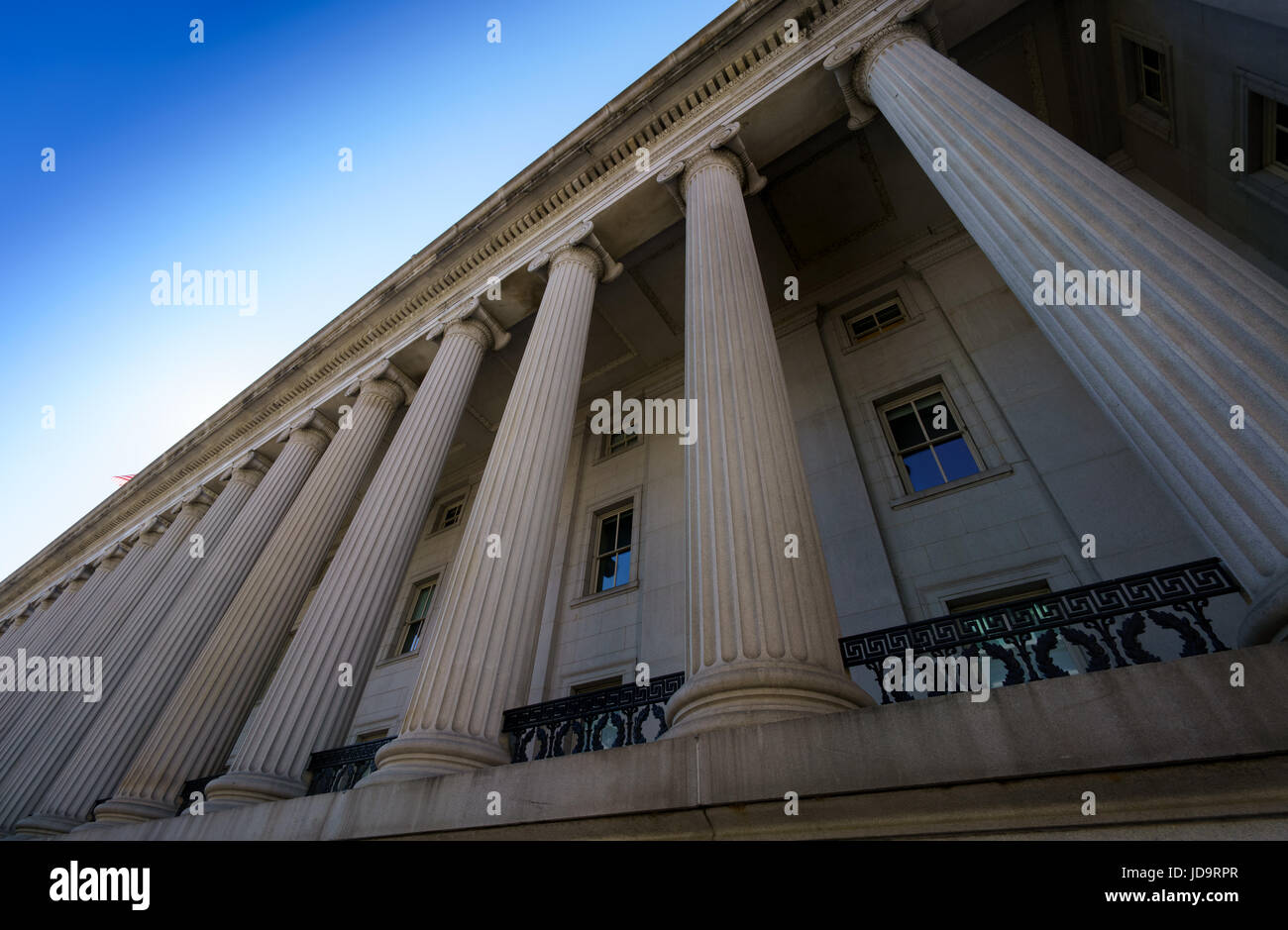 Exterior column hi-res stock photography and images - Alamy