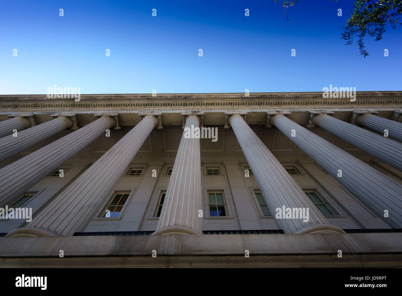 Column detail hi-res stock photography and images - Alamy