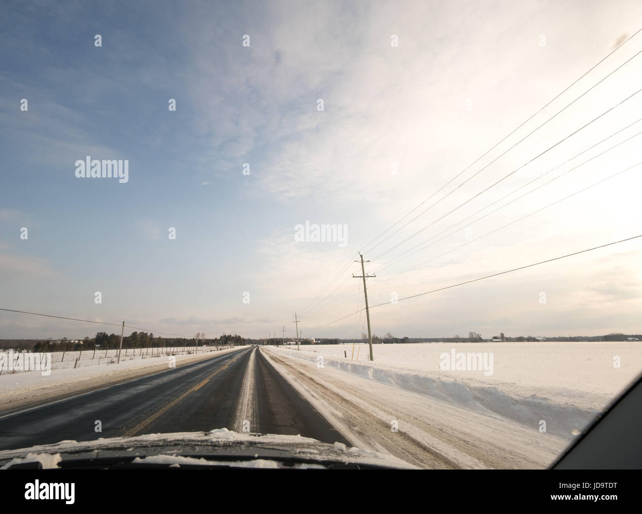 Winter snow scene through window hi-res stock photography and images ...
