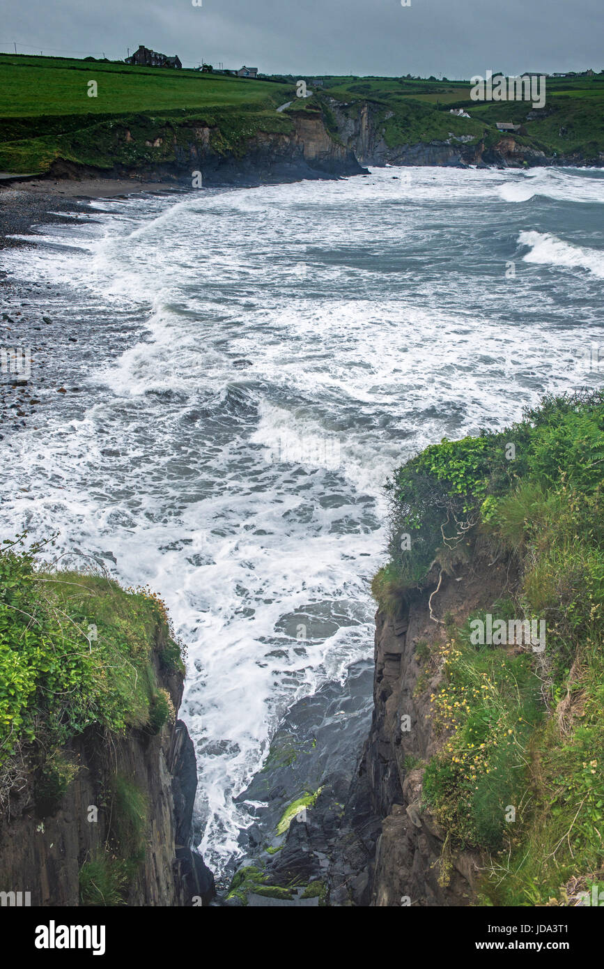Windy day irish coast hi-res stock photography and images - Alamy