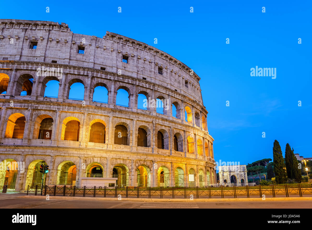 Colosseum night italy hi-res stock photography and images - Alamy