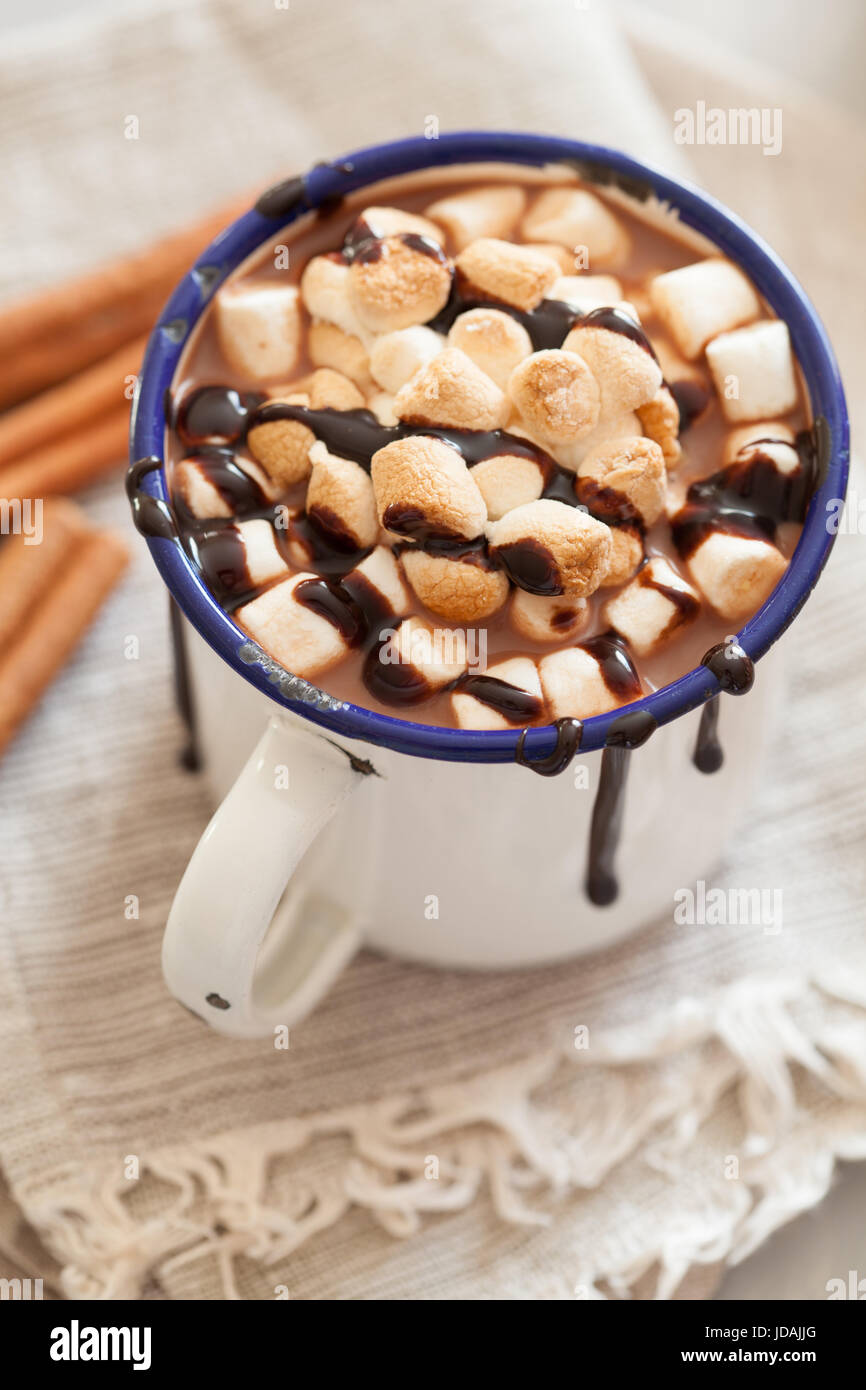 s'mores hot chocolate mini marshmallows cinnamon winter drink Stock ...