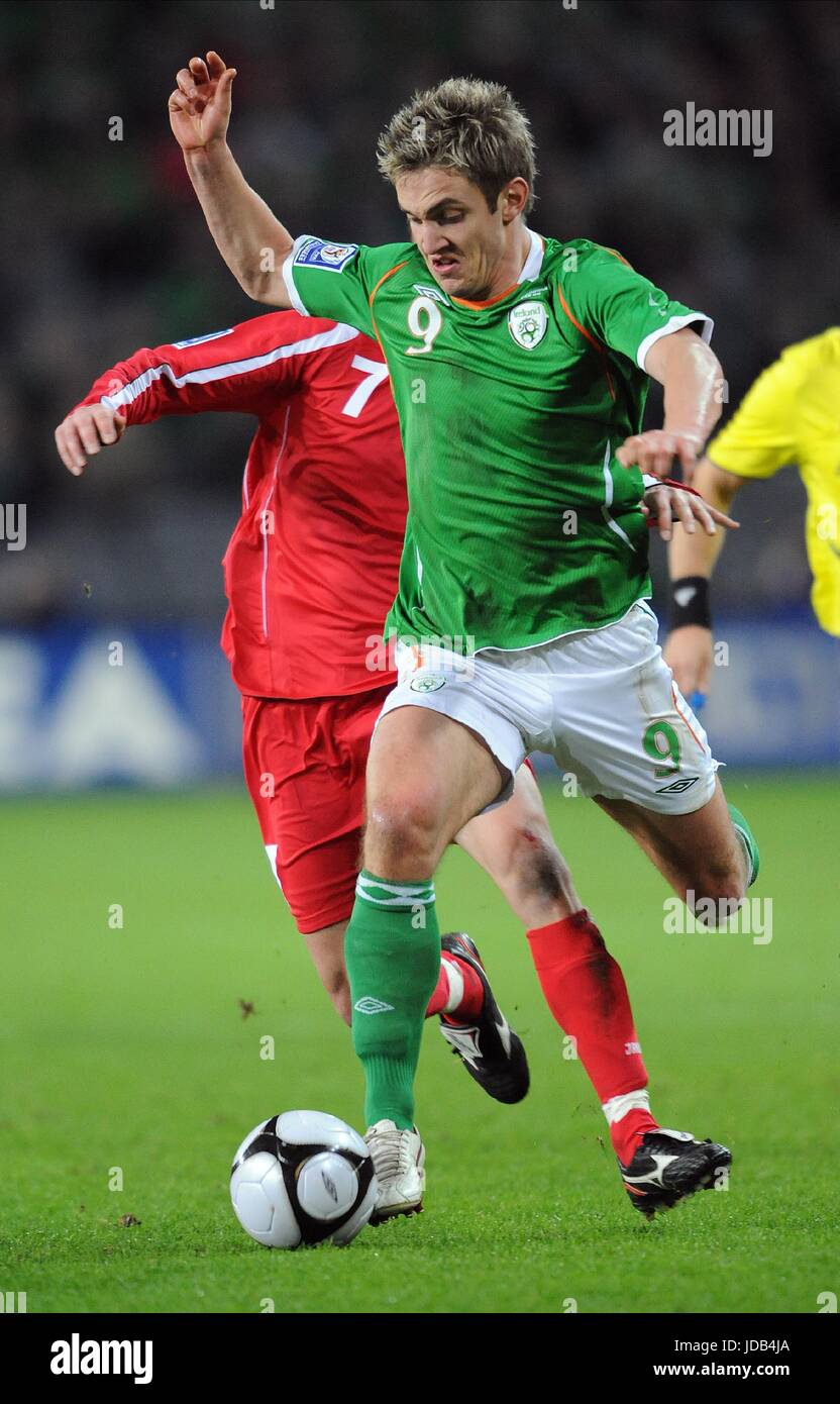 KEVIN DOYLE REPUBLIC OF IRELAND & READING CROKE PARK DUBLIN IRELAND 11 ...