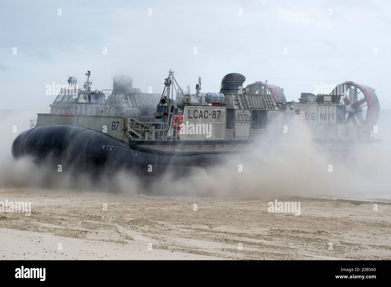 Lcac operations hi-res stock photography and images - Alamy