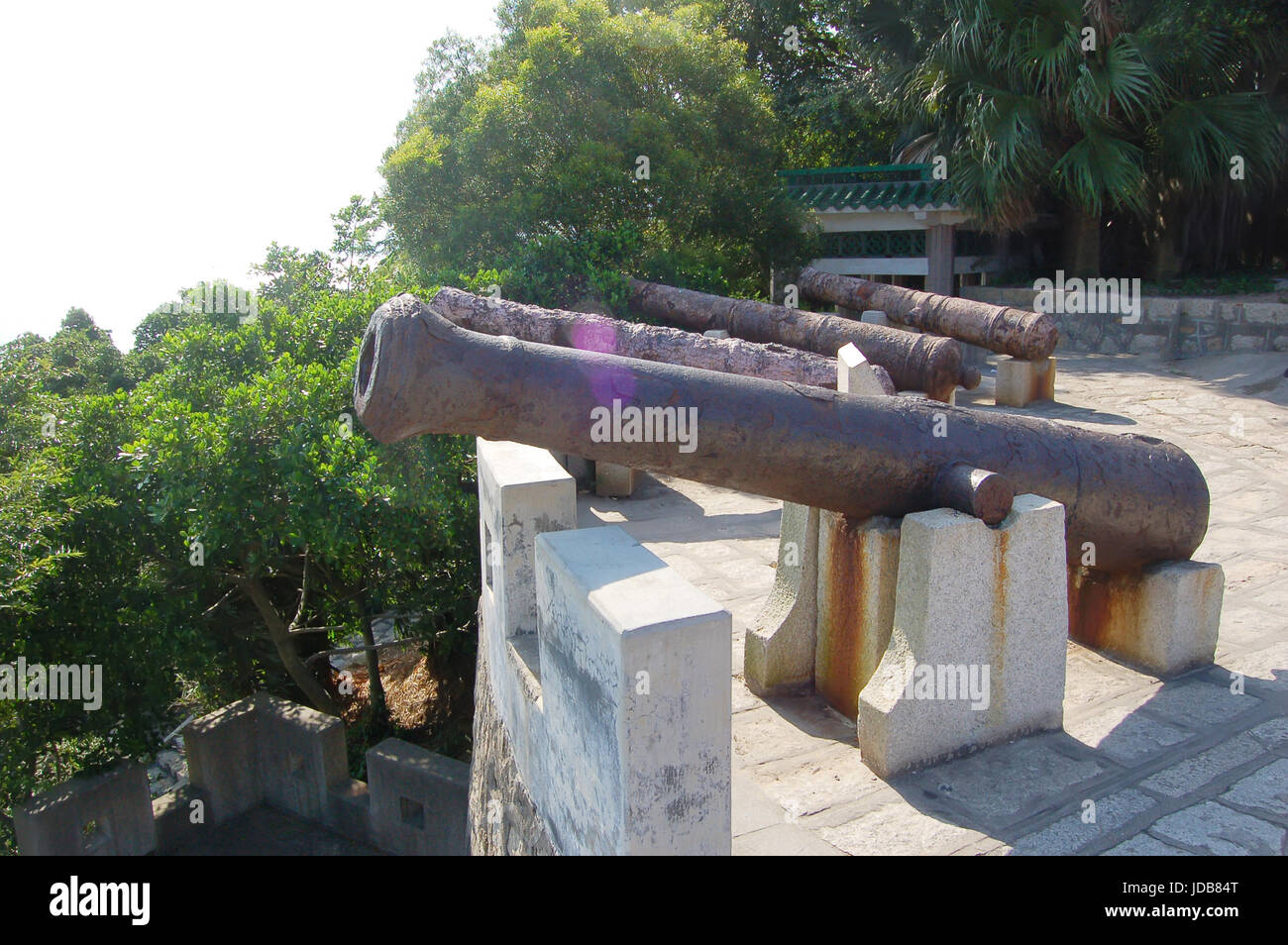 Xiamen, China's ancient cannons, when used against external aggression ...