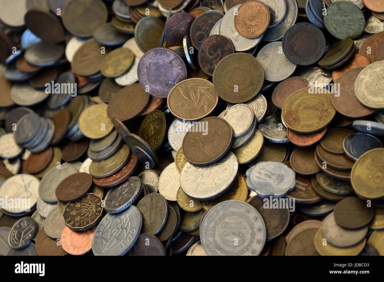 Old pound coins stacked hi-res stock photography and images - Alamy