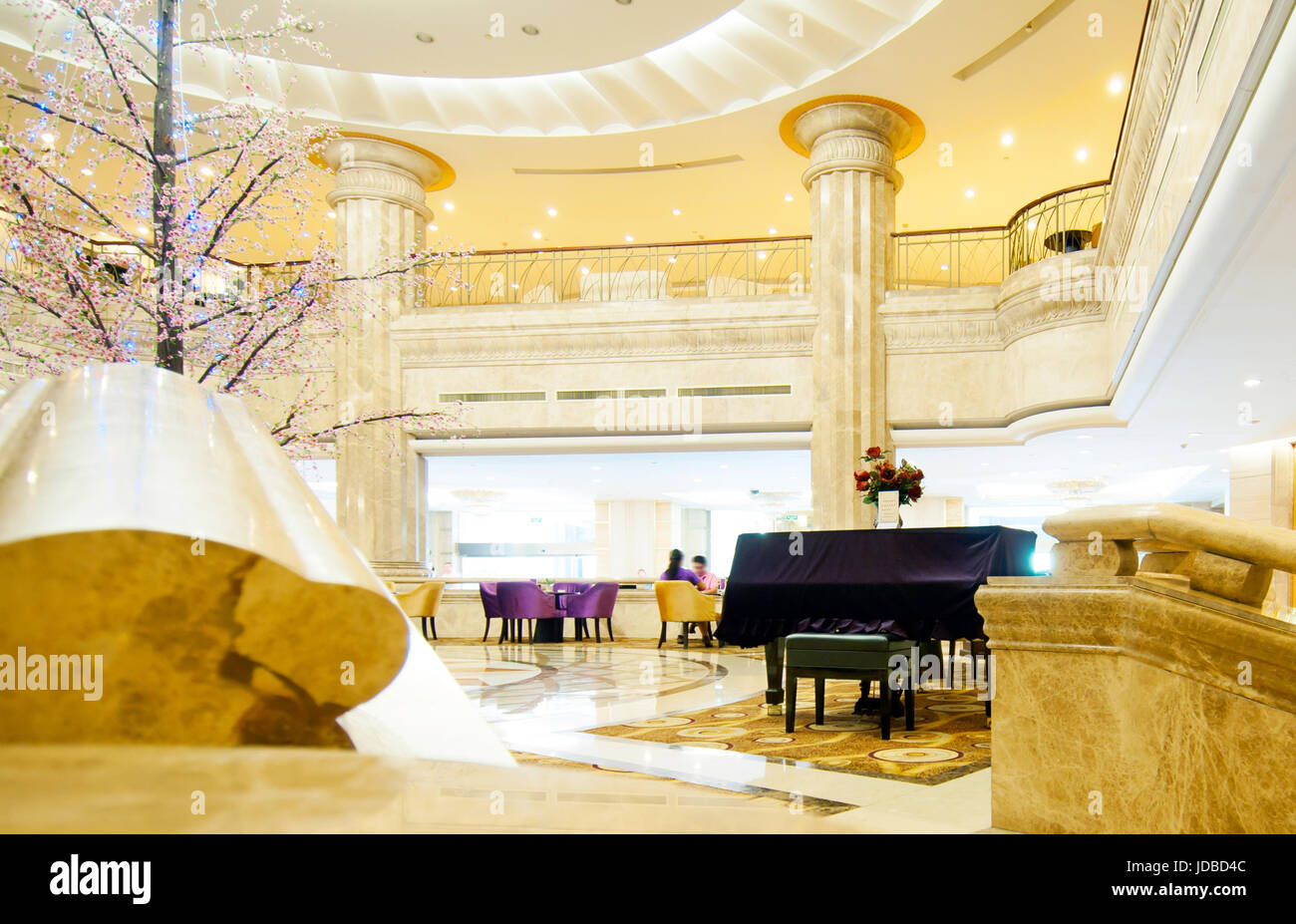 The luxurious lobby, comfortable leisure guests Stock Photo - Alamy