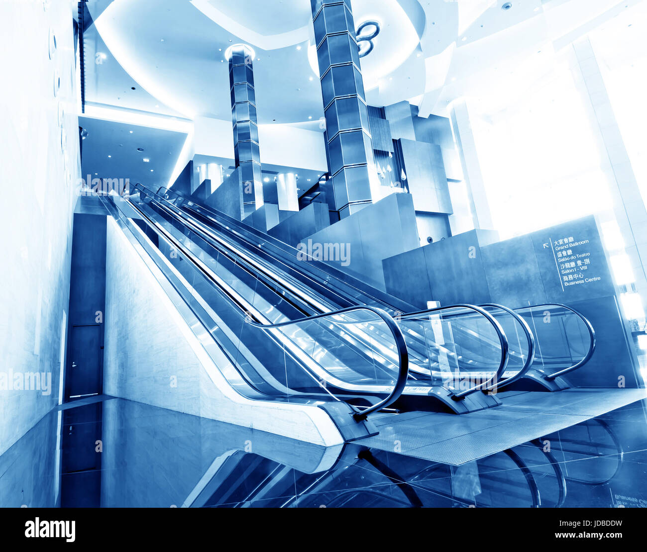 Morden terminal hi-res stock photography and images - Alamy