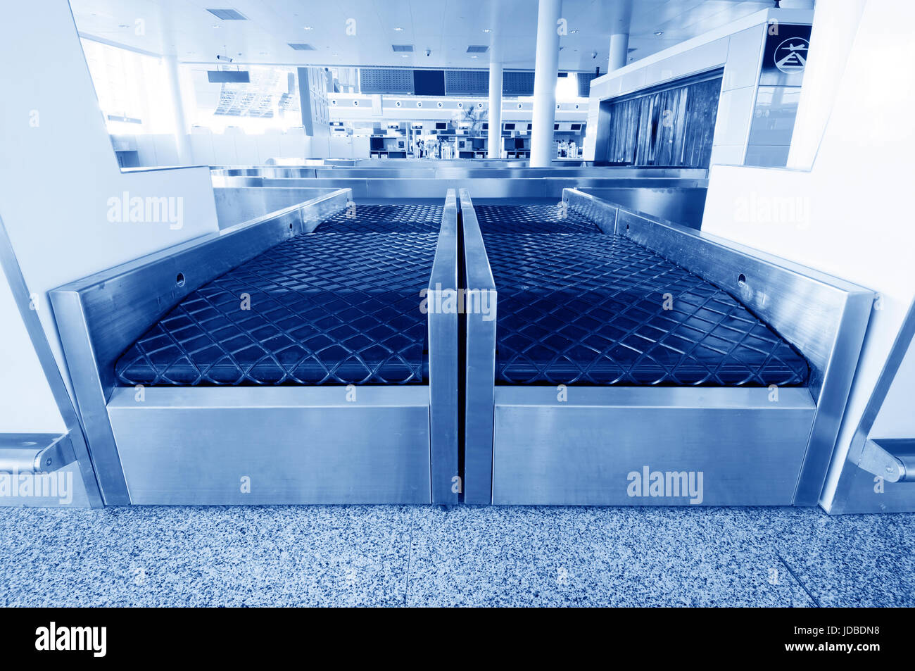 Airport security check metal detector hi-res stock photography and ...