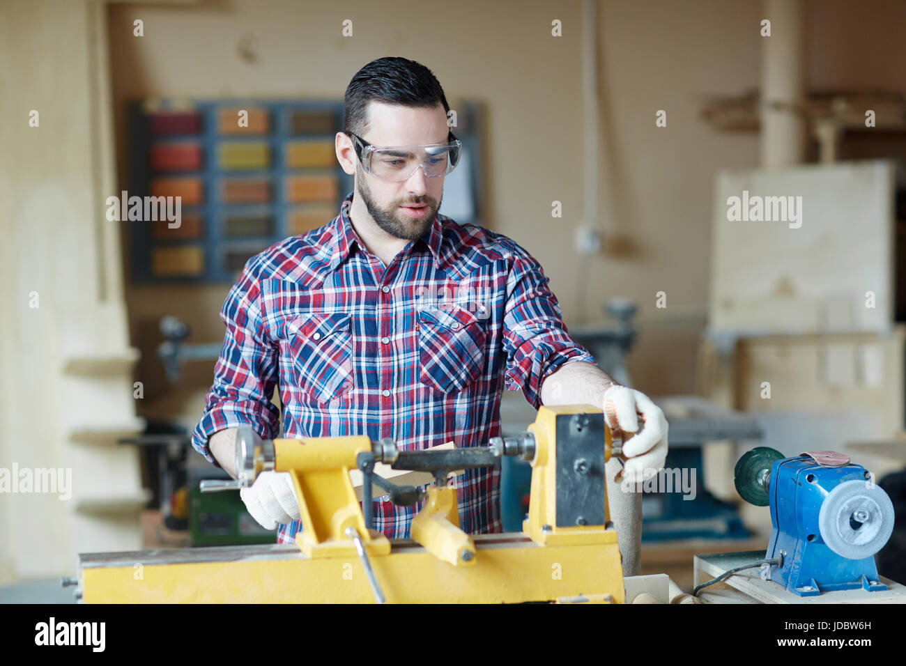 Woodworking machine hi-res stock photography and images - Alamy