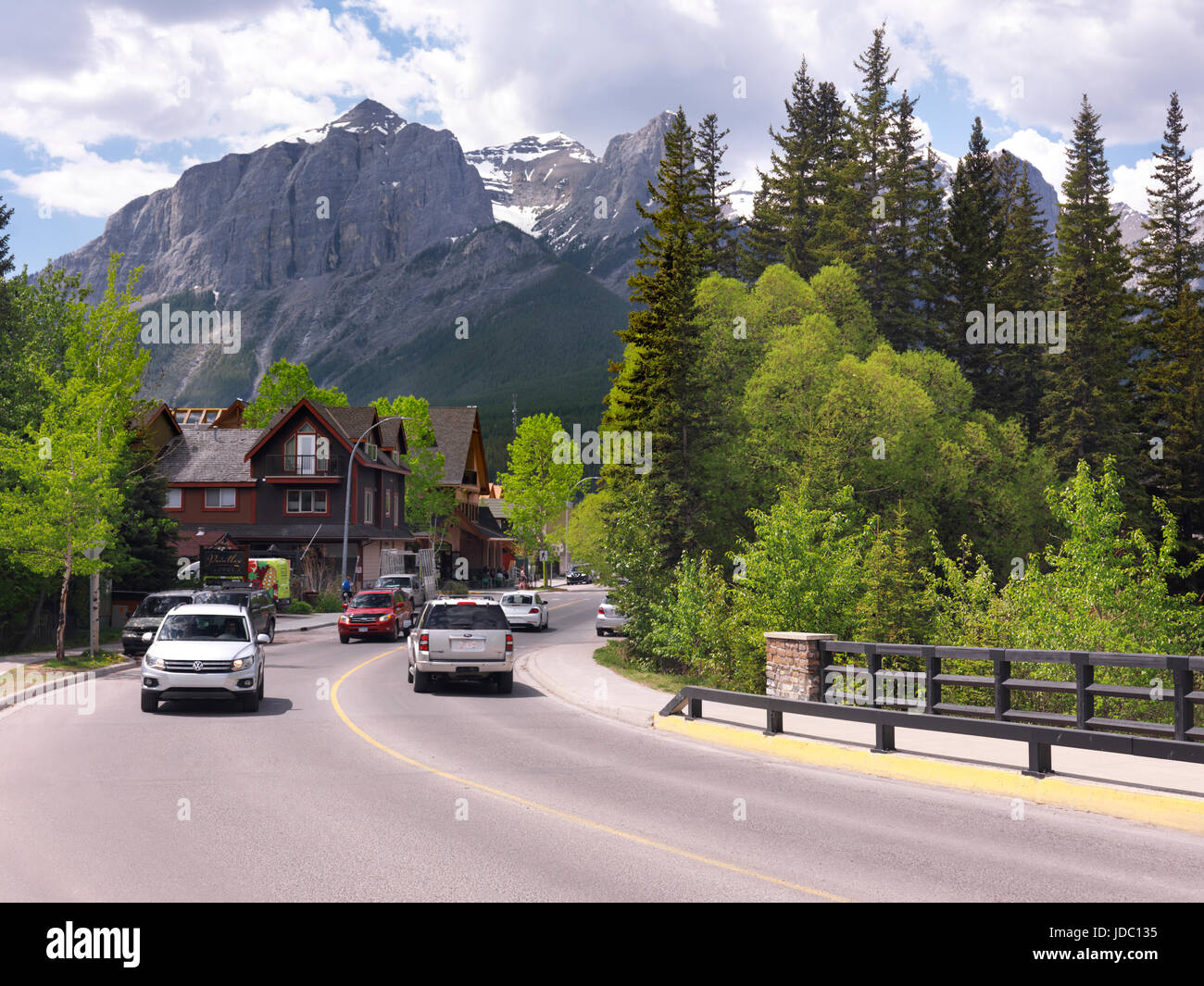 Town of canmore hi-res stock photography and images - Alamy