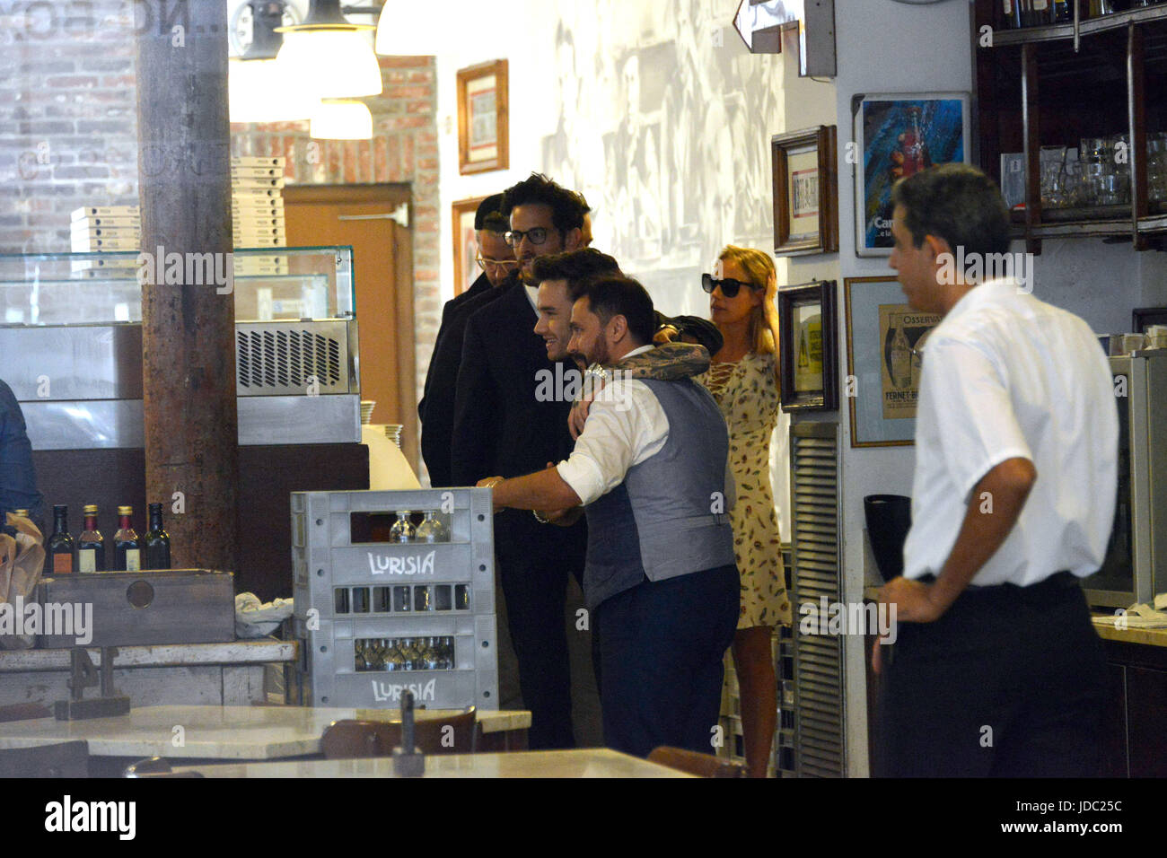 Milan, Liam Payne at the end of the parade of Giorgio Armani goes to a ...