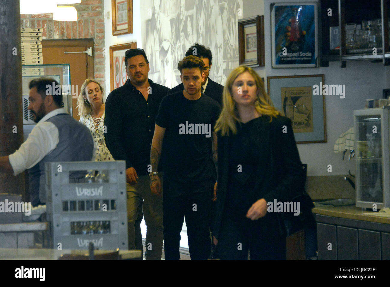 Milan, Liam Payne at the end of the parade of Giorgio Armani goes to a ...