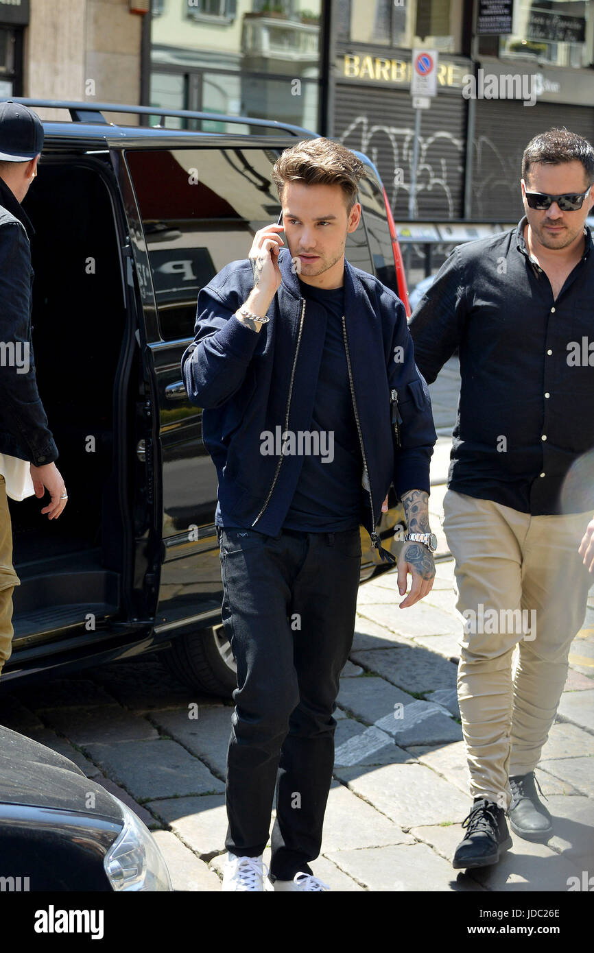 Milan, Liam Payne at the end of the parade of Giorgio Armani goes to a ...