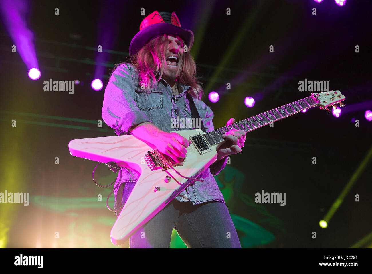 Deville poison hi-res stock photography and images - Alamy