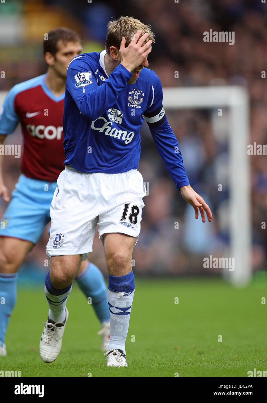 Phil neville injury hi-res stock photography and images - Alamy