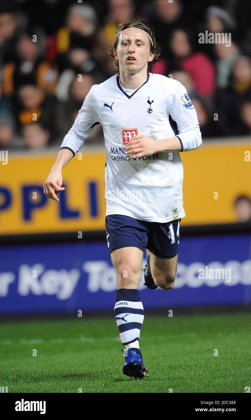 Luka modric tottenham hull hi-res stock photography and images - Alamy