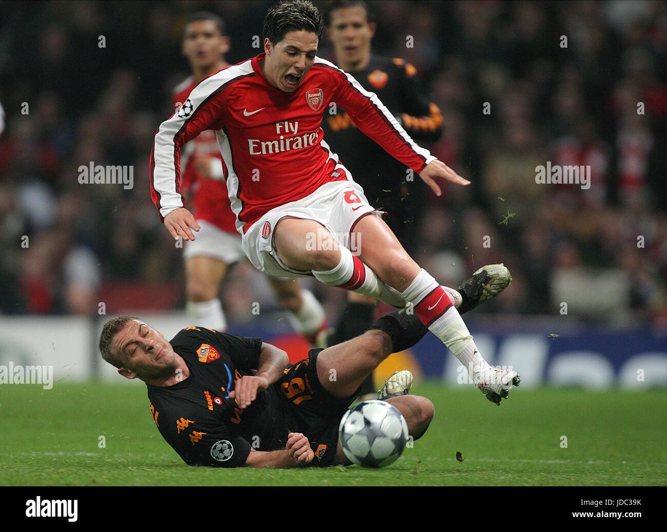 Emirates stadium daniele de rossi hi-res stock photography and images ...