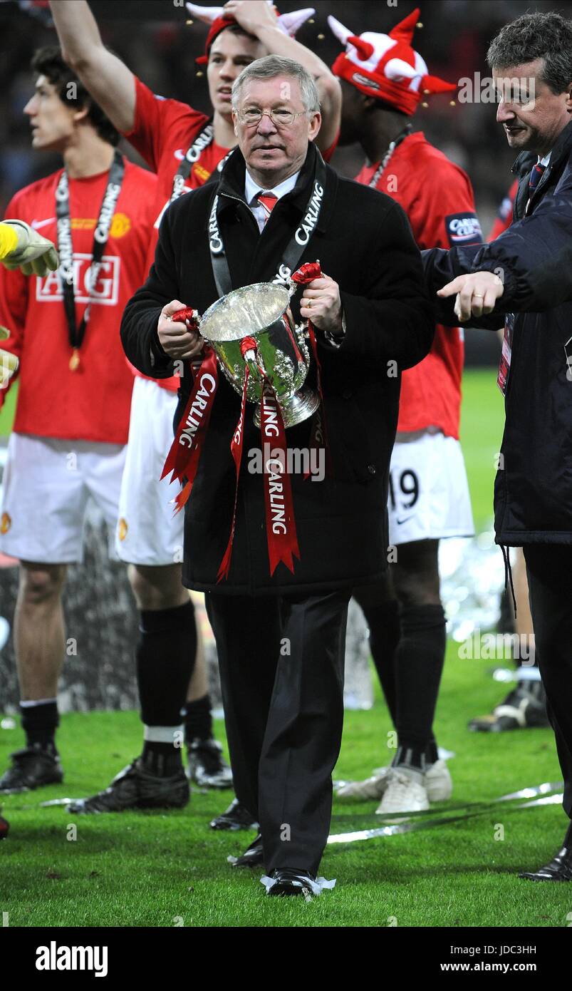 SIR ALEX FERGUSON MANCHESTER UNITED FC MANAGER WEMBLEY STADIUM LONDON ...