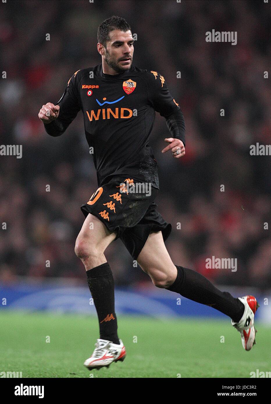 SIMONE PERROTTA AS ROMA EMIRATES STADIUM LONDON ENGLAND 24 February ...