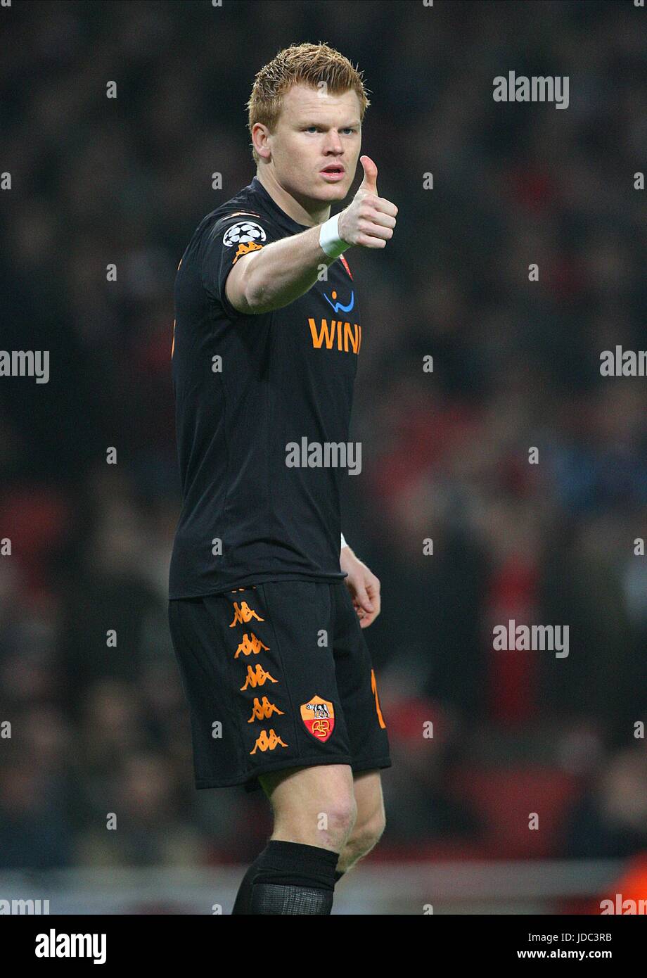 John arne riise roma hi-res stock photography and images - Alamy