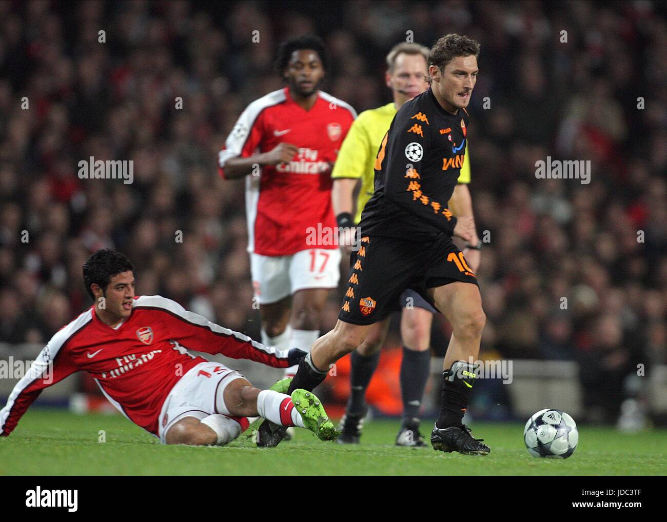 FRANCESCO TOTTI & CARLOS VELA ARSENAL V AS ROMA EMIRATES STADIUM LONDON ...