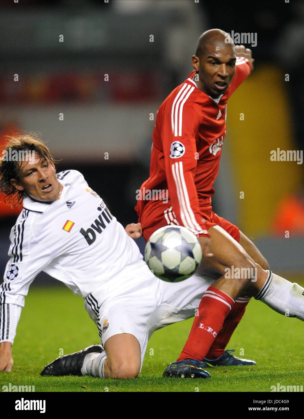 GABRIEL HEINZE & RYAN BABEL LIVERPOOL V REAL MADRID ANFIELD LIVERPOOL ...