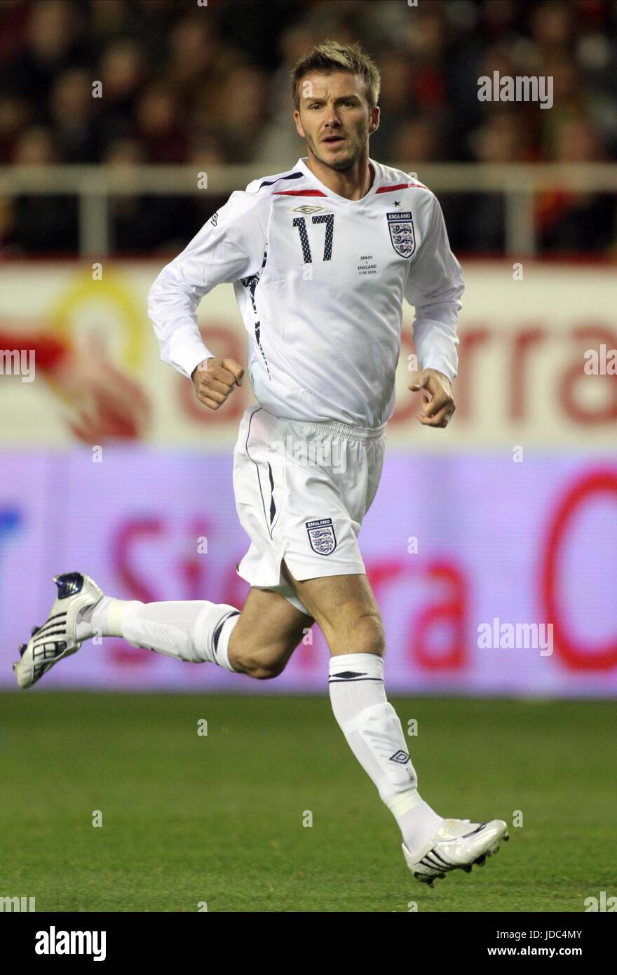 DAVID BECKHAM ENGLAND & AC MILAN ESTADIO RAMON SANCHEZ PIZJUAN SEVILLE ...