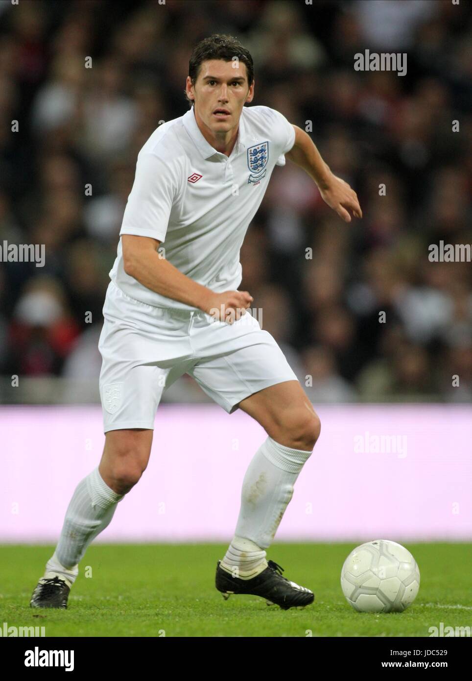 GARETH BARRY ENGLAND & ASTON VILLA FC WEMBLEY STADIUM LONDON ENGLAND 28 ...