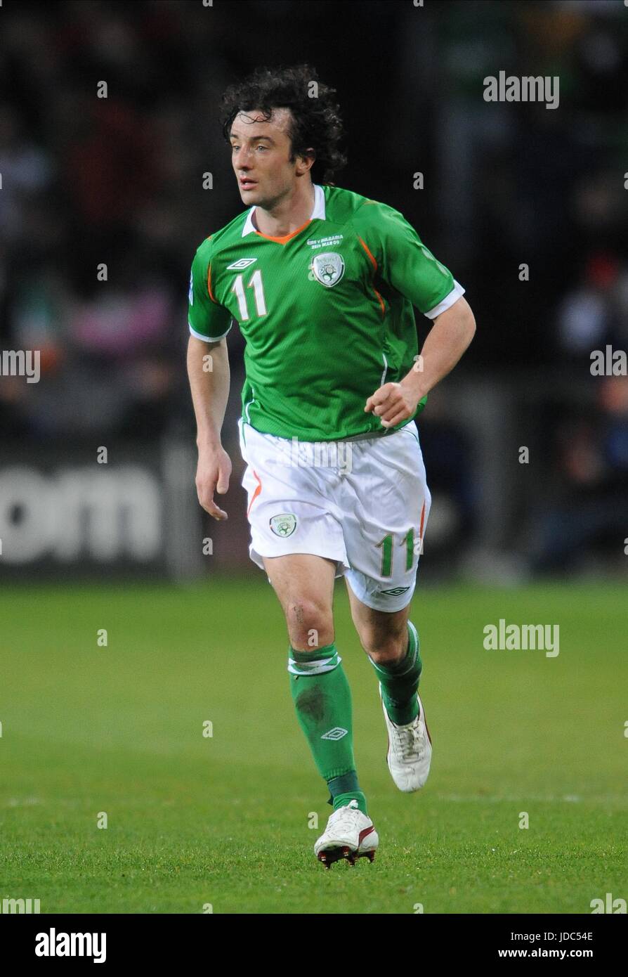 STEPHEN HUNT REPUBLIC OF IRELAND & READING CROKE PARK DUBLIN IRELAND 28 ...