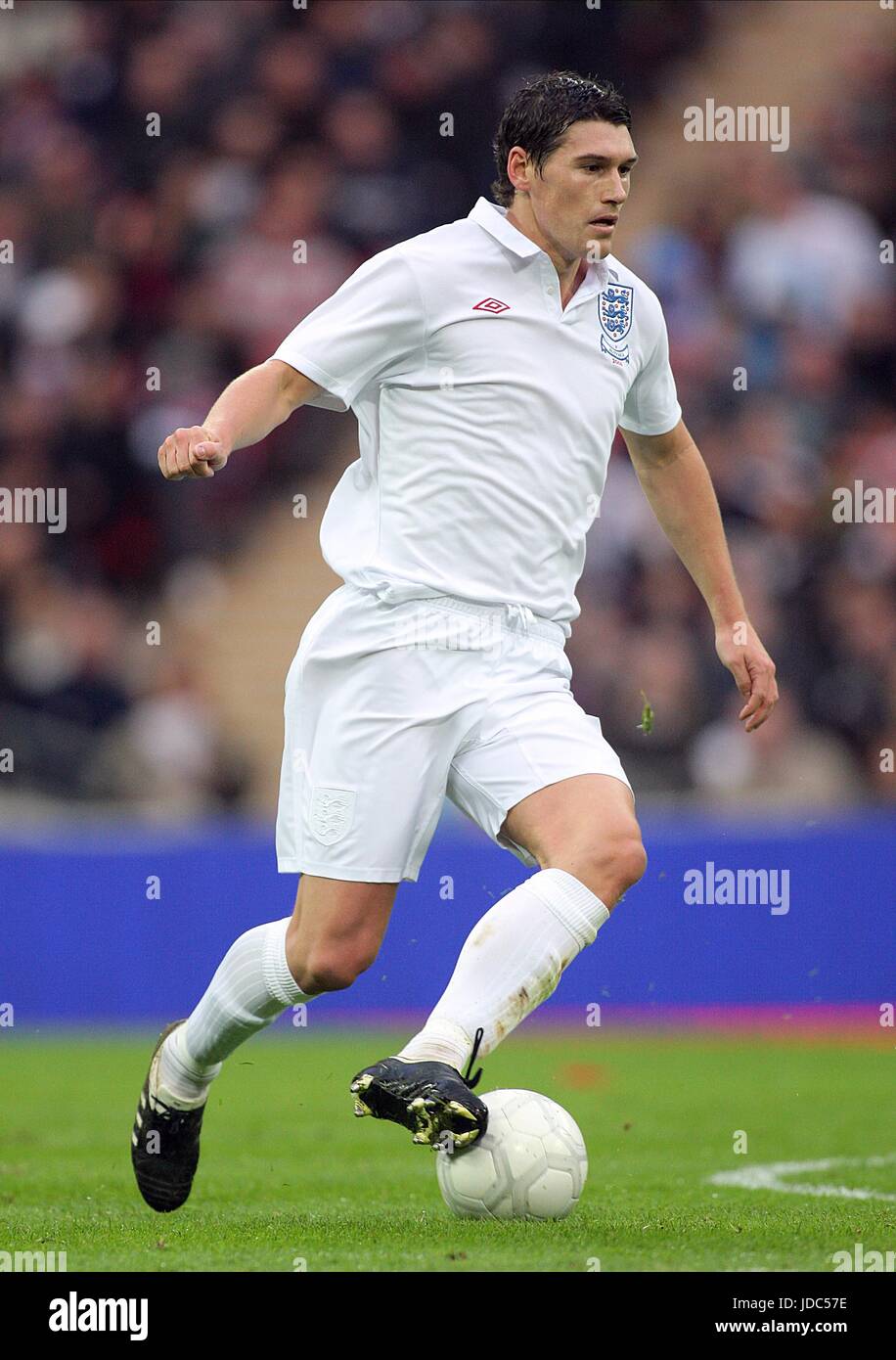 GARETH BARRY ENGLAND & ASTON VILLA FC WEMBLEY STADIUM LONDON ENGLAND 28 ...