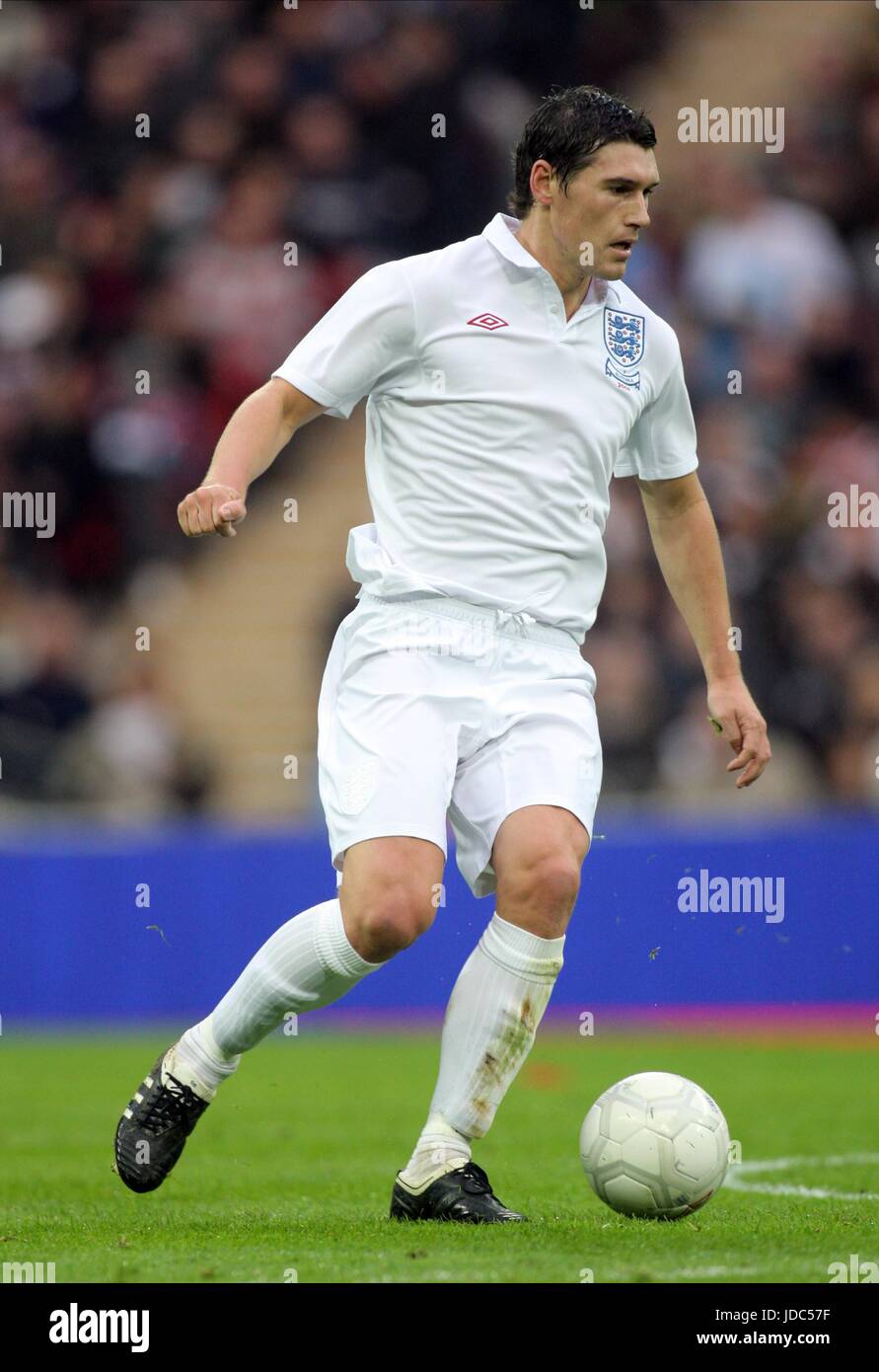 GARETH BARRY ENGLAND & ASTON VILLA FC WEMBLEY STADIUM LONDON ENGLAND 28 ...