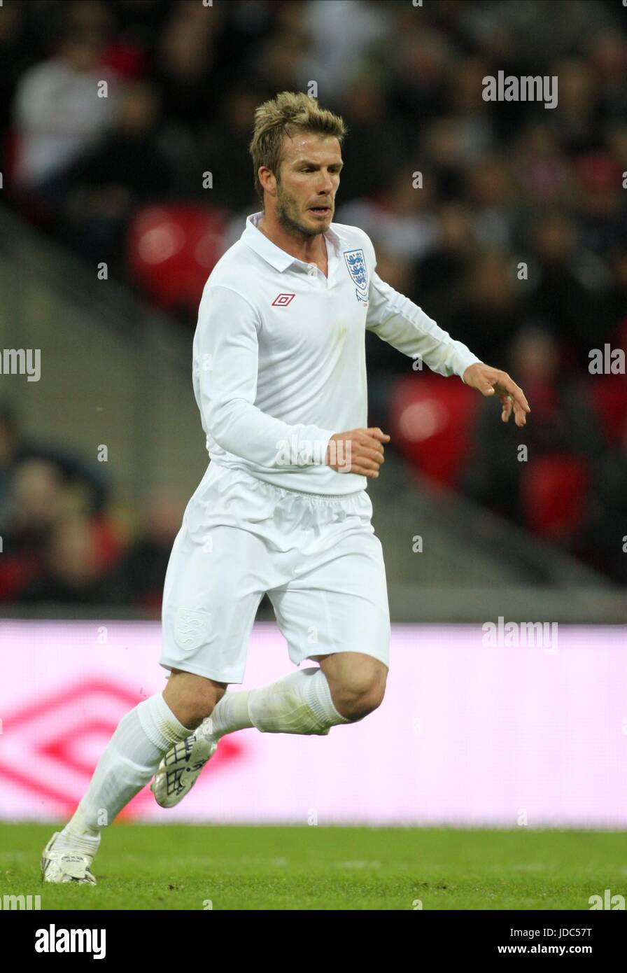 DAVID BECKHAM ENGLAND & AC MILAN WEMBLEY STADIUM LONDON ENGLAND 28 ...