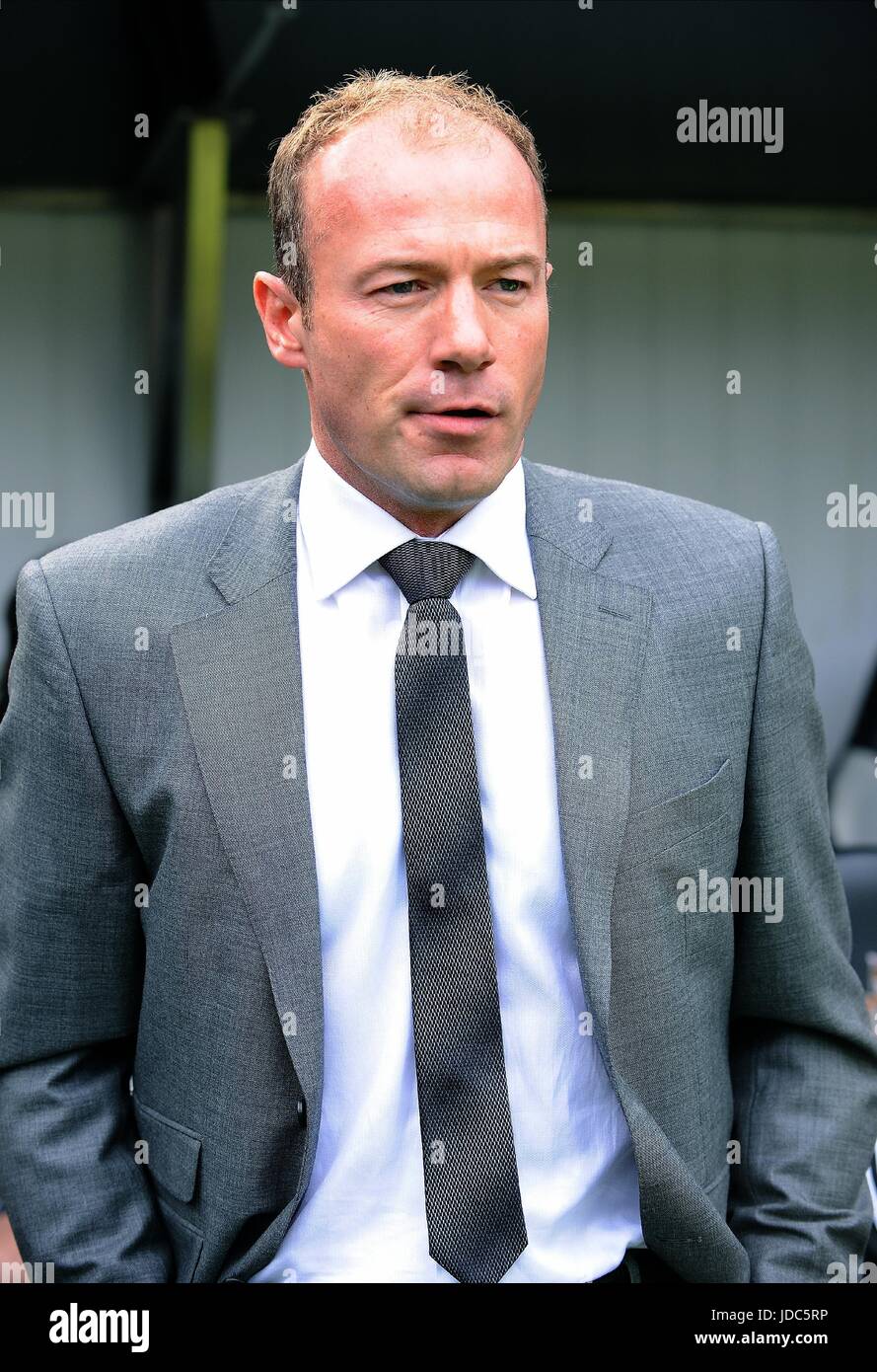 Alan shearer newcastle manager hi-res stock photography and images - Alamy